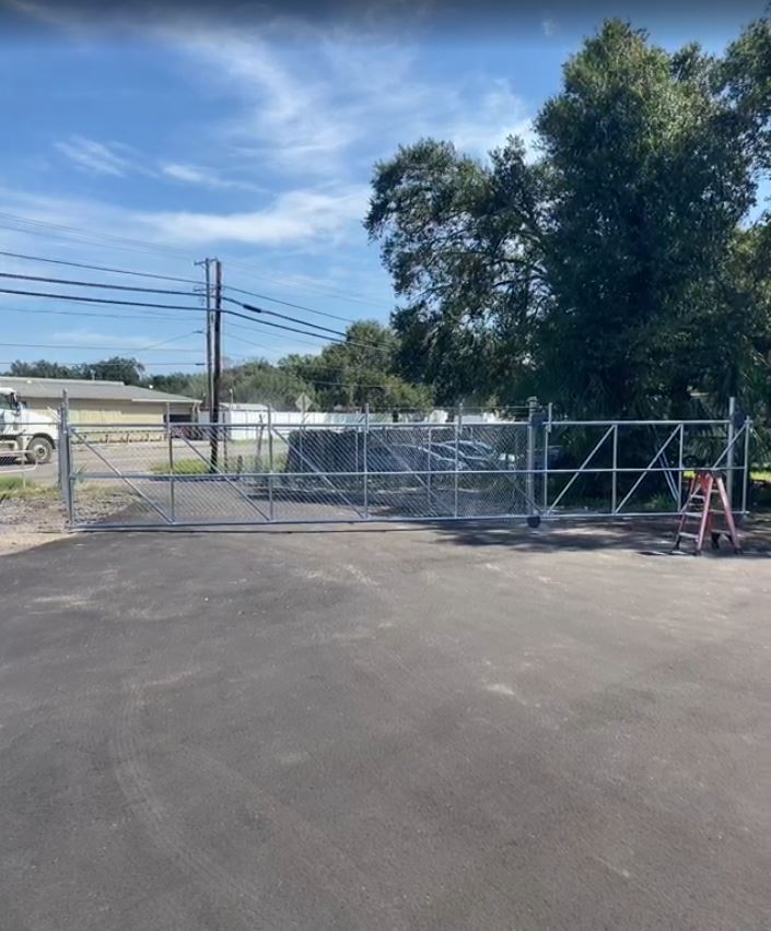 Chain-Link Fence Installation in Tampa, FL - Vilo Fence